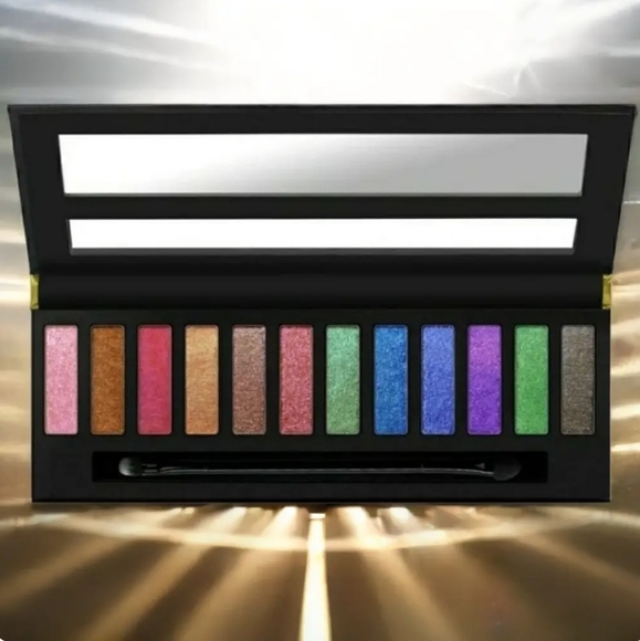 Kleancolor | Makeup | Kleancolor Megawatts Volt Eyeshadow Palette ...